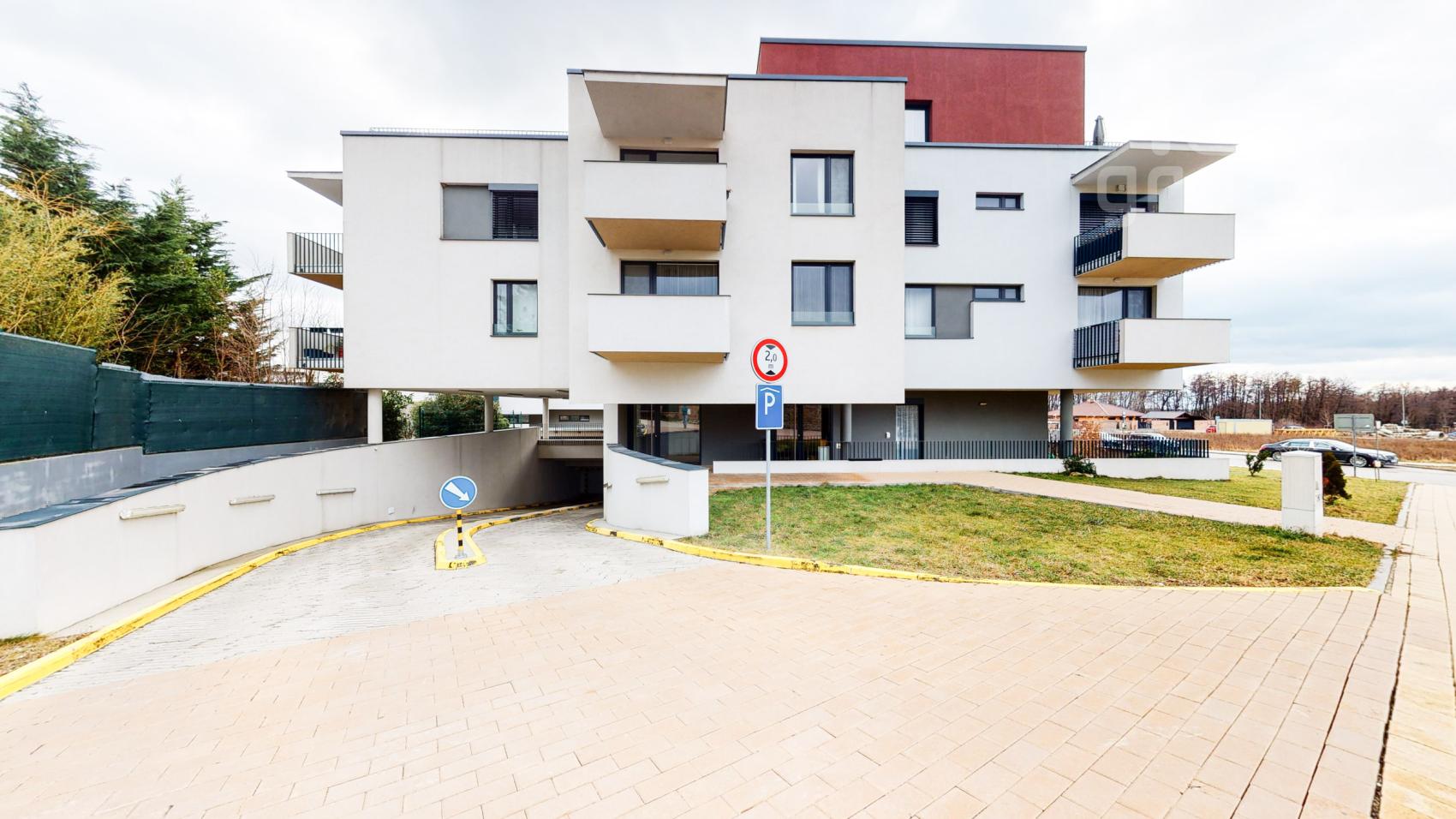 PREDAJ, novostavba, 2 izbový byt s priestranným balkónom, ul. Ota ...